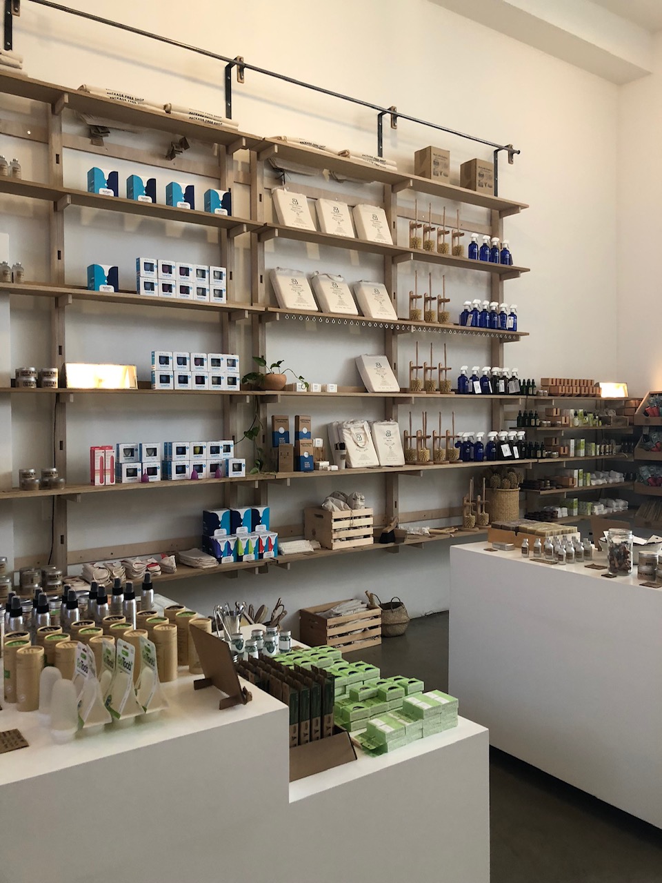 Review: Package Free Shop